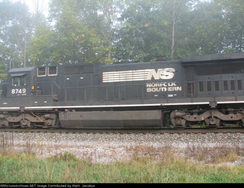 NS 8749